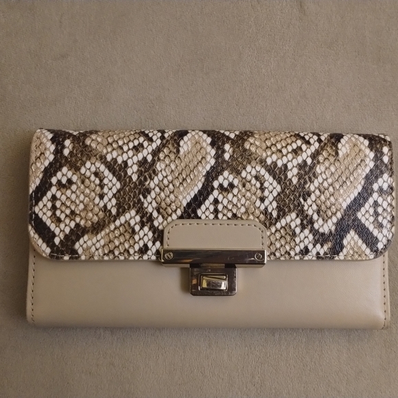 White House Black Market | Bags | Elegant Snake Print Clutch | Poshmark